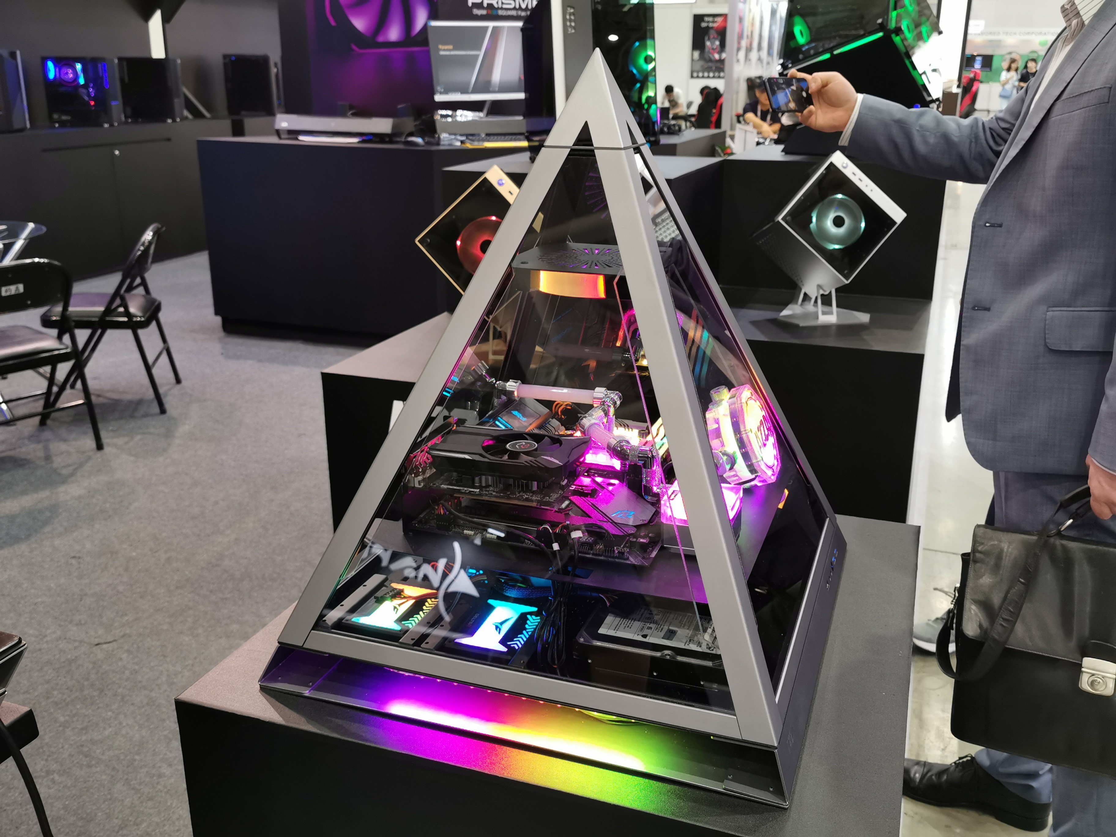 Azza Pyramid 804 Review Bo tier PC Azza TCUJ Azza Pyramid 804 Review Bo tier PC Azza TCUJ
