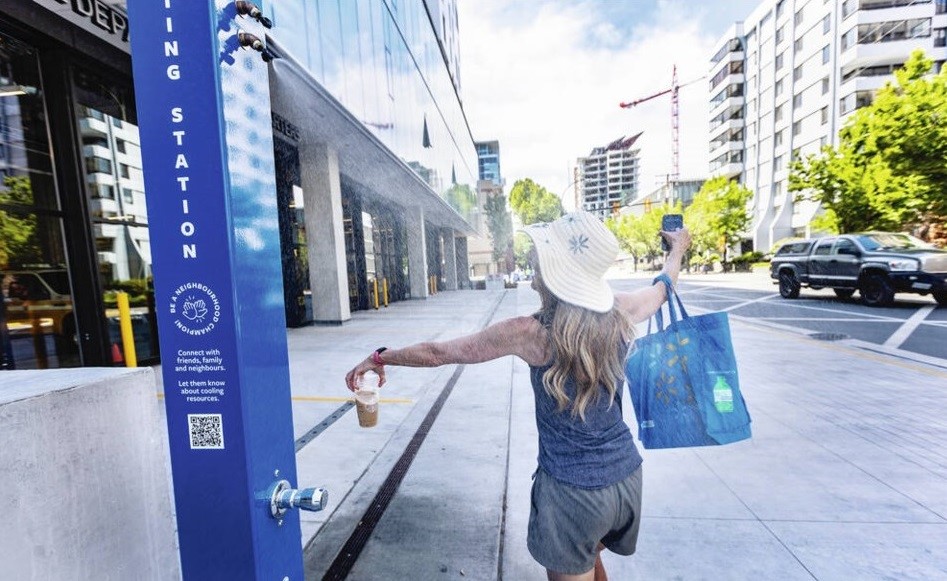 City of Victoria installs aluminium misting stations to keep the heat ...