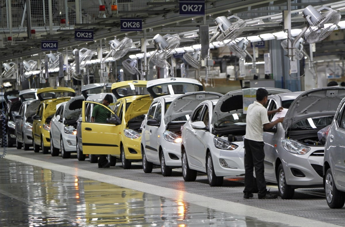 Vehicle outputs and sales in China register a year on year growth by 12 ...